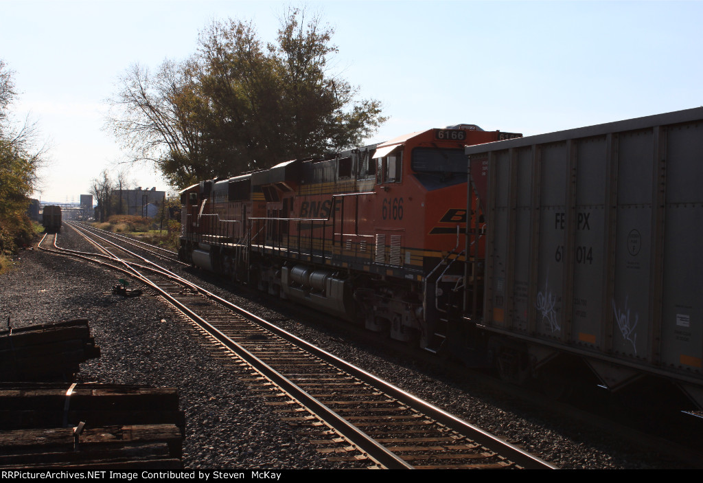 BNSF 6166